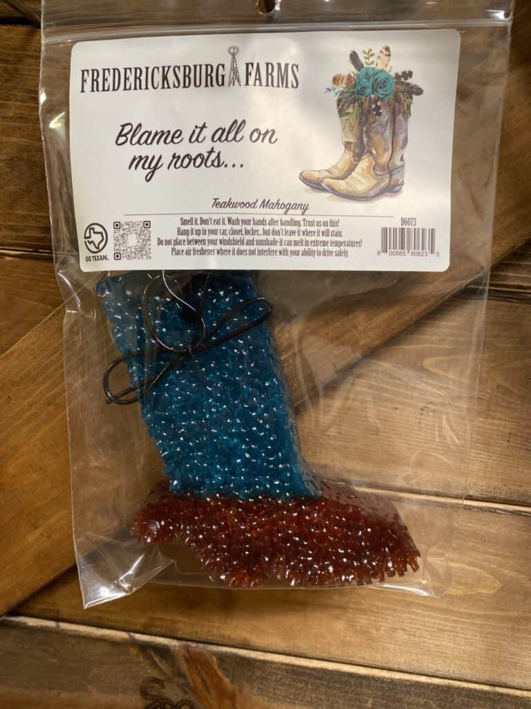 Fredericksburg Farms Freshie - Teakwood Mahogany - Saddle Rags