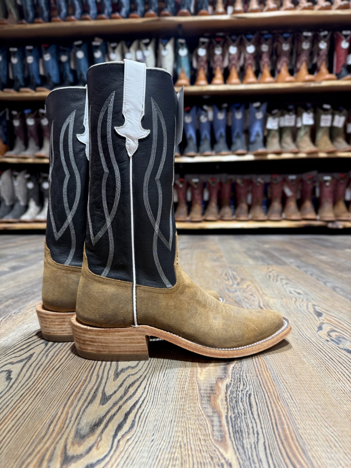 Rios of Mercedes Men's Camel Waxy Kudu/Black Gold Boot - Saddle Rags